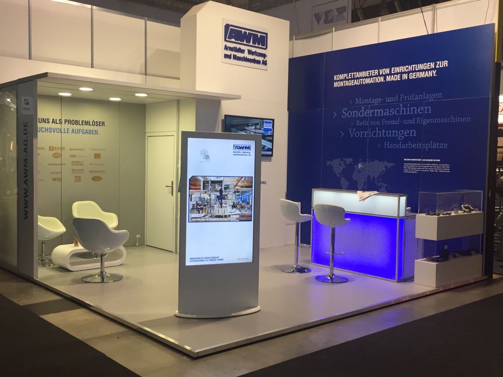 Design Display Stelen in vielen Farben, Formen und Größen